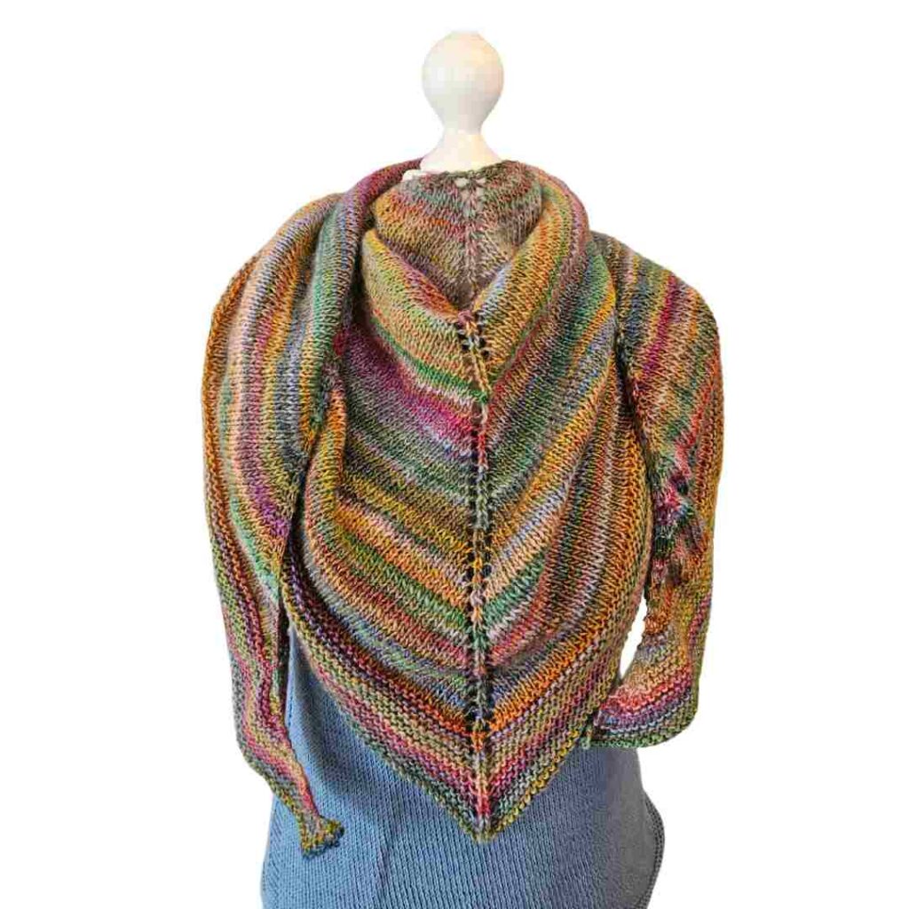 Asymmetrisches Tuch mit Lacekante